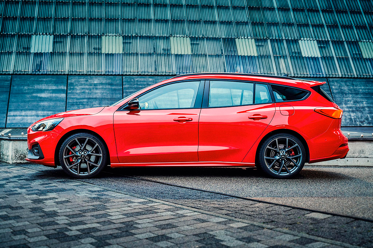 Ford Focus St Kombi - www.inf-inet.com